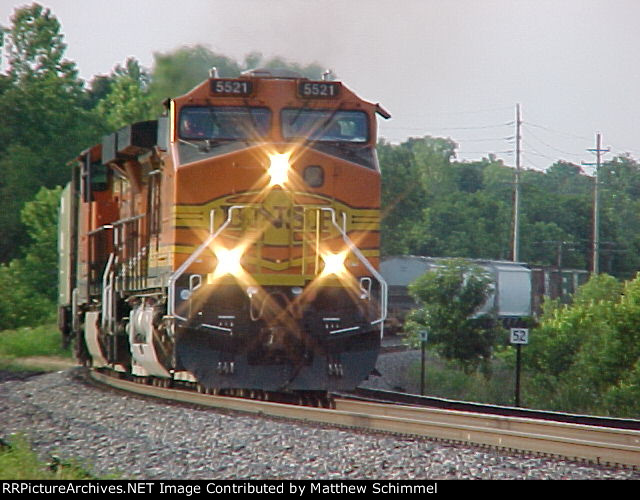 BNSF 5521
